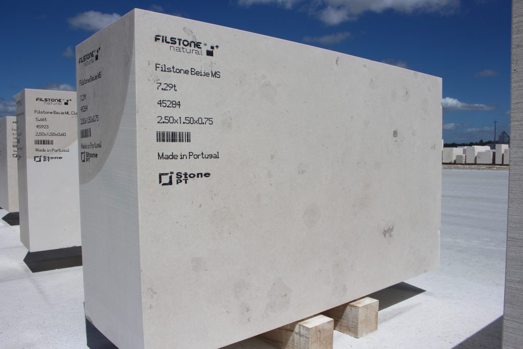 Creme Fátima limestone blocks – consistent lots | Filstone